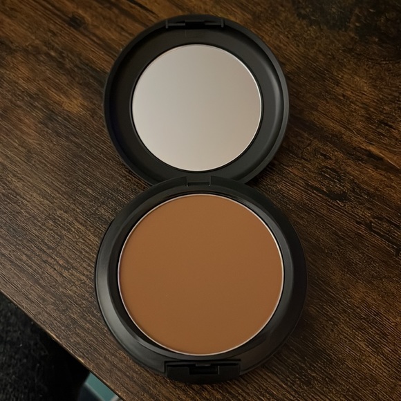 MAC Cosmetics | Makeup | Nc46 Studio Fix Powder Plus Foundation | Poshmark